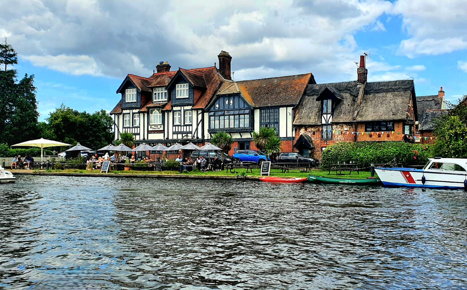 Favourite Places For Waterside Dining | Winterton Cottages